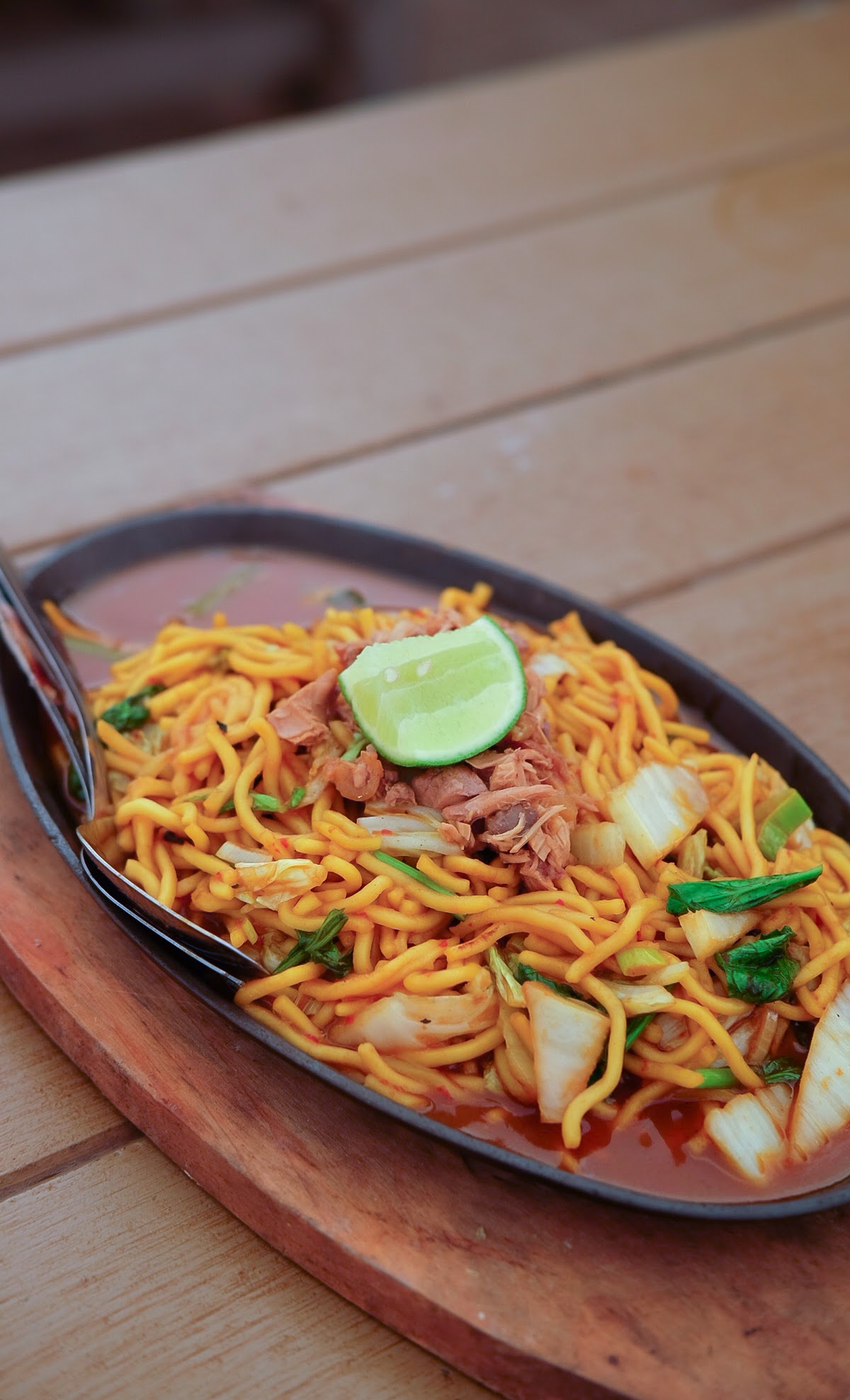 Yuk, Berburu Jajanan Makassar Sambil Menikmati Sunset di Lego-Lego ...