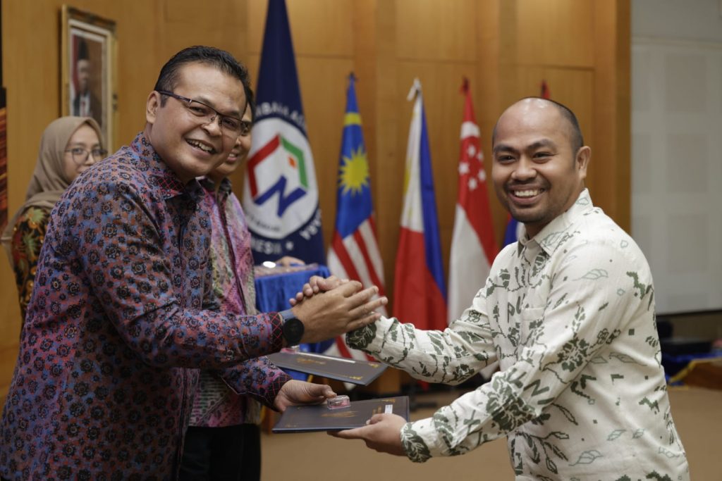 Kepala Dinas Pariwisata Kota Makassar, Muhammad Roem, Menjadi Lulusan ...