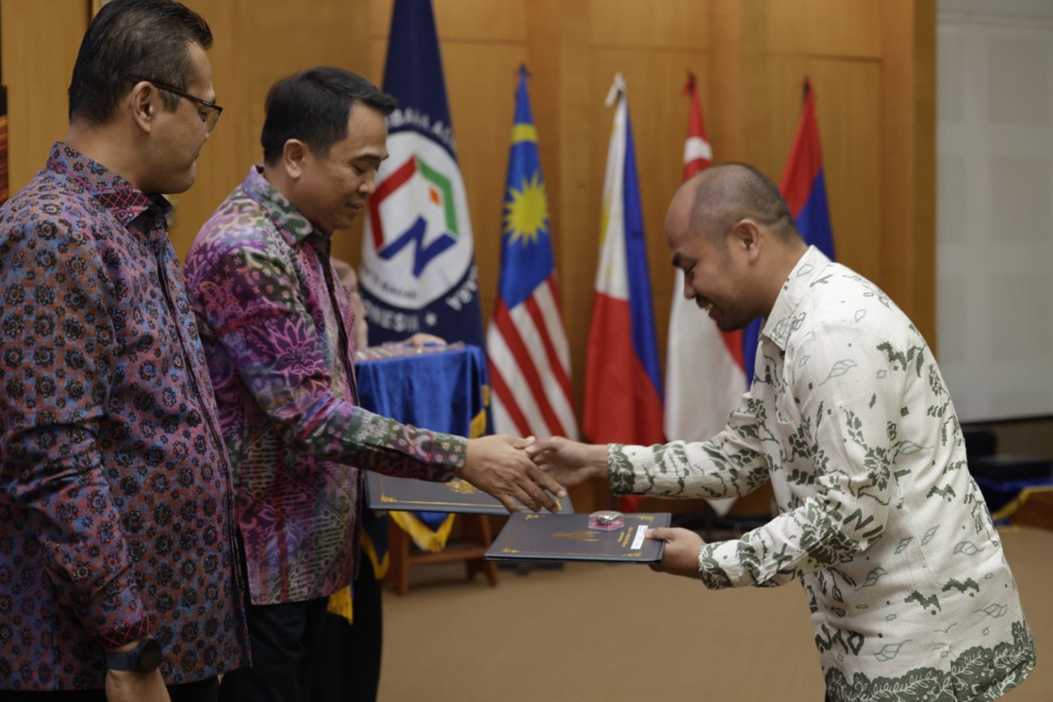 Kepala Dinas Pariwisata Kota Makassar, Muhammad Roem, Menjadi Lulusan ...