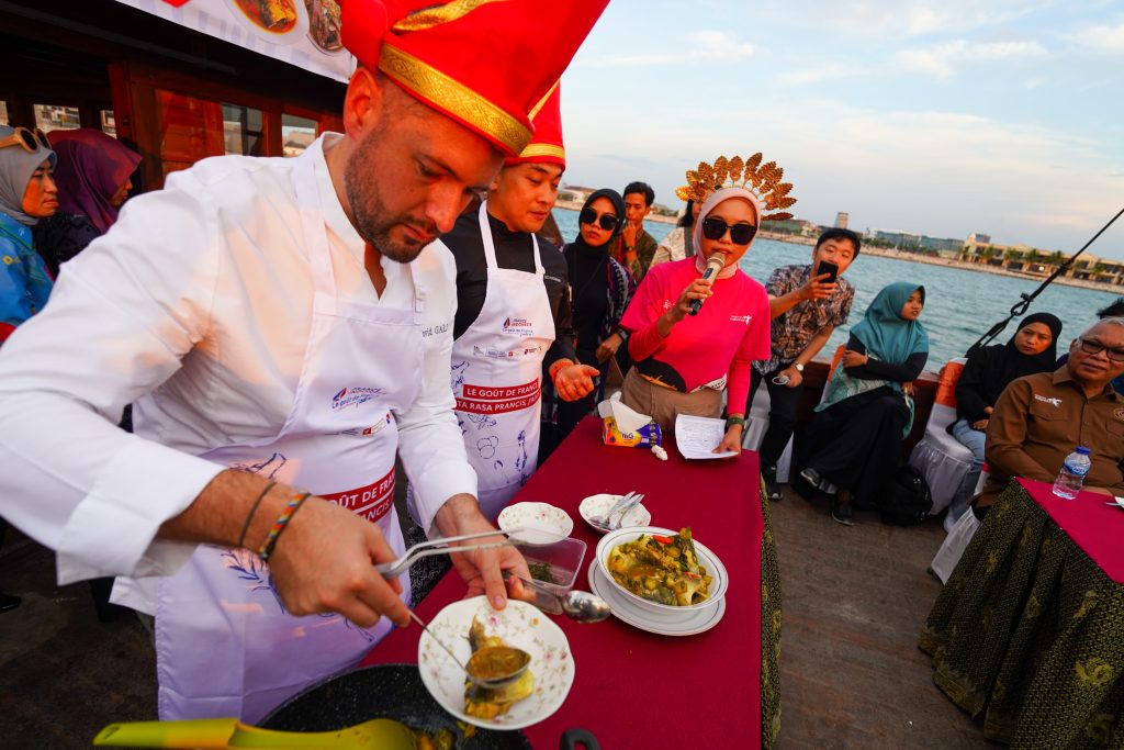 Home - Explore Makassar